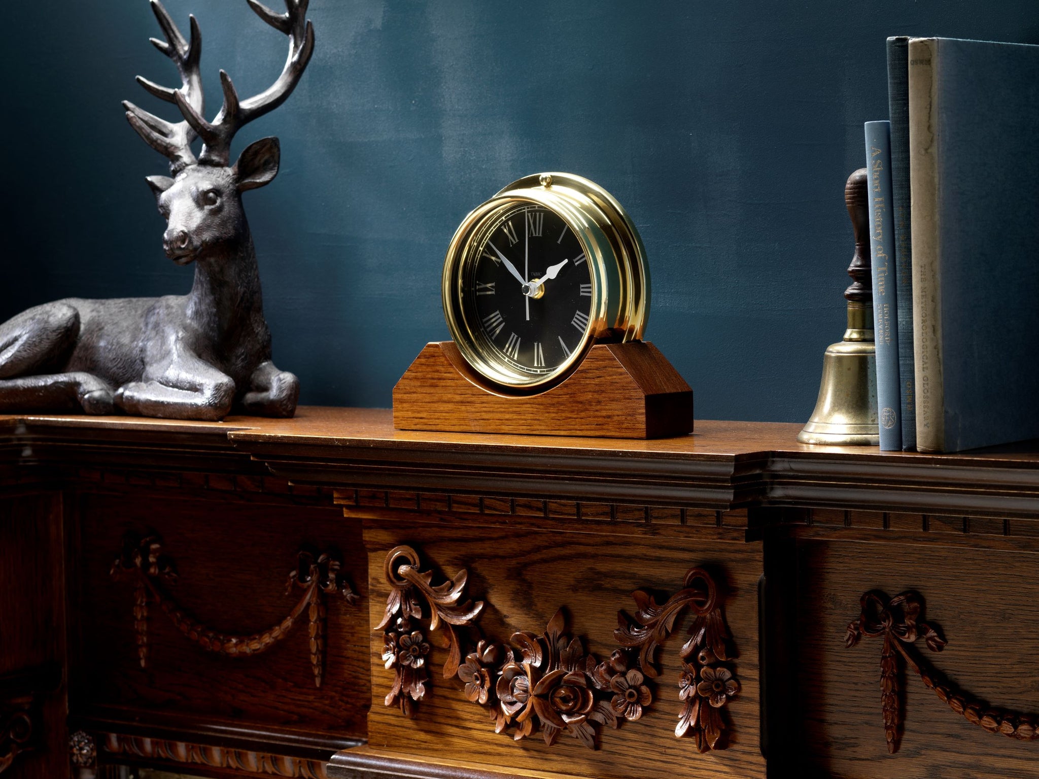 Elegant Chrome Clocks for Timeless Style | Tabic